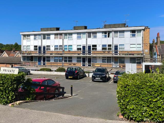 Broad Street, Chesham HP5, 1 bed flat to rent, £1,200 pcm | PrimeLocation