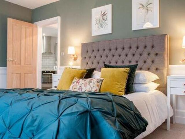 Broad Street, Bath, 2 Bedroom Flat