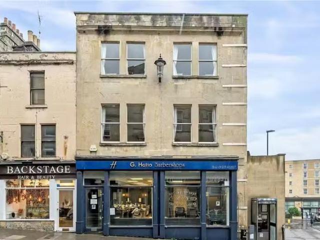 Broad Street, Bath, Somerset, BA1 4 bed maisonette for sale.