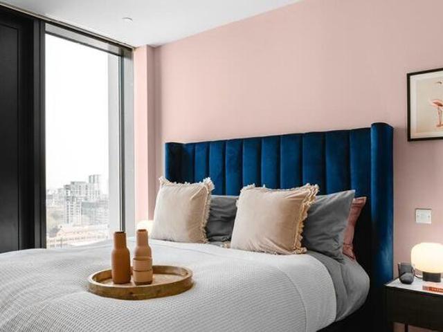 Broad Street, Birmingham, 2 Bedroom Apartment