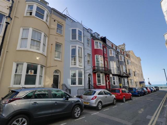 Broad Street, Brighton 2 bed flat to rent £1,600 pcm £369 pw