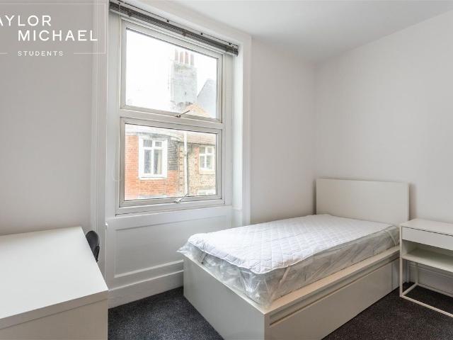 Broad Street, Brighton BN2, Room to rent, £800 pcm | PrimeLocation