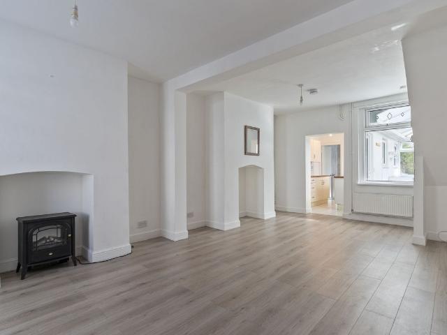 Broad Street, Griffithstown NP4, 2 bed terraced house to rent, £850 pcm | PrimeLocation