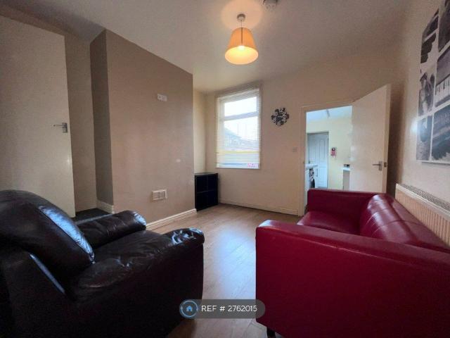 Broad Street, Newcastle Under Lyme ST5, Room to rent, £375 pcm | PrimeLocation