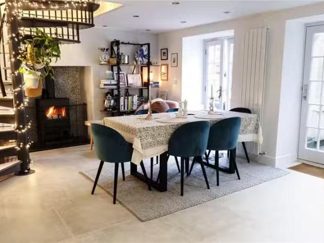 Broad Street, Penryn, Cornwall 2 bed apartment for sale £365.