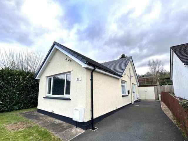 Broadmead, Gilwern, 3 Bedroom Semi detached
