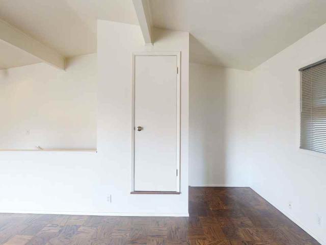 Broadmoor Manor 112 1 Bedroom Apartment for Rent at 3232 E Madison St, Seattle, WA 98112 Washington Park