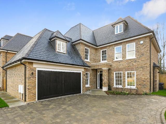 Broadoaks Park Road, West Byfleet. 6 bed detached house to rent £8,950 pcm £2,065 pw