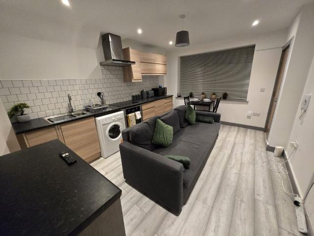 Broadbent Avenue, Latchford, Warrington, WA4 1PX