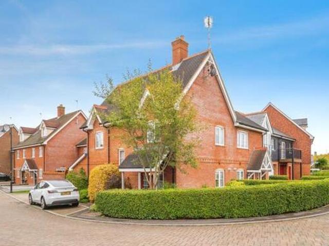 Broadbridge Heath, Adams Close, Horsham, 3 Bedroom Semi detached