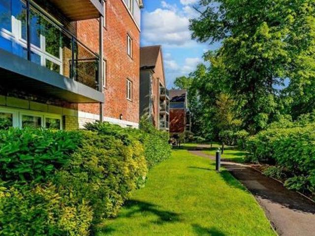 Broadfield Court. Park View Road, Prestwich, 2 Bedroom Apartment