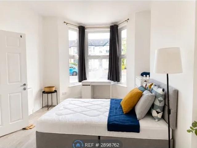 Broadfield Road, London, SE6 1NQ, United Kingdom | Room for rent #167619915 | Rentberry