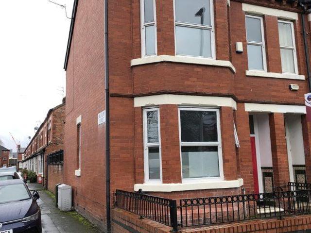 Broadfield Road, Manchester, Greater Manchester M14, 4 bed shared accommodation to rent, £568 pppm | PrimeLocation