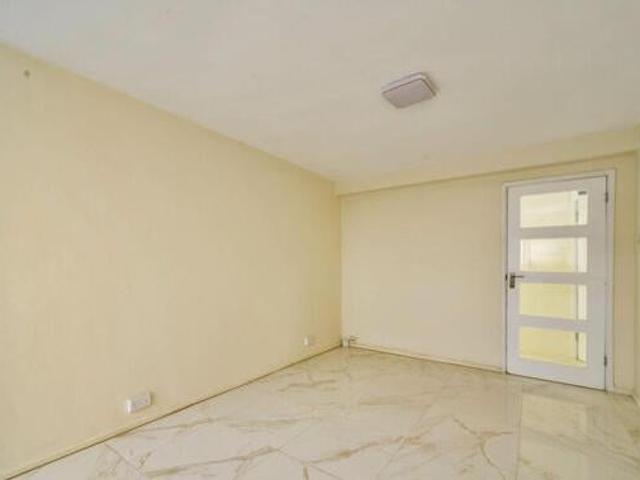 Broadgate, Barking Road, 3 Bedroom Flat