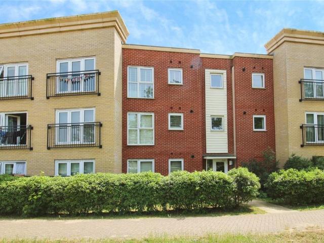 Broadhurst Place, Basildon, SS14 2 bed apartment to rent £1,600 pcm £369 pw