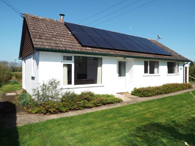 Broadheath Common, Worcester WR2, 3 bed bungalow to rent, £1,250 pcm | PrimeLocation