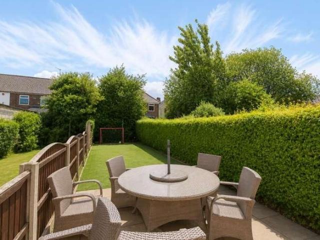Broadheath Terrace, Widnes, WA8