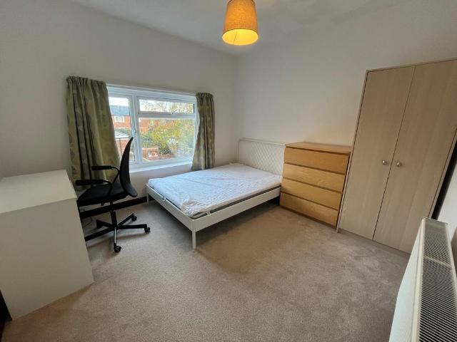 Broadlands Road, Southampton 5 bed semi detached house to rent £3,250 pcm £750 pw
