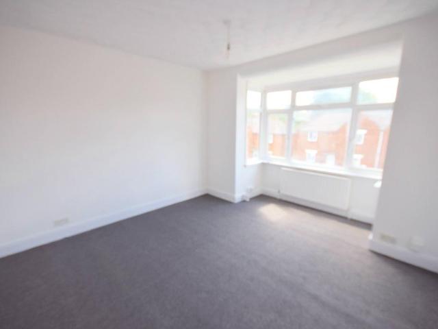 Broadlands Road, Southampton SO17 2 bed flat to rent £1,095 pcm £253 pw