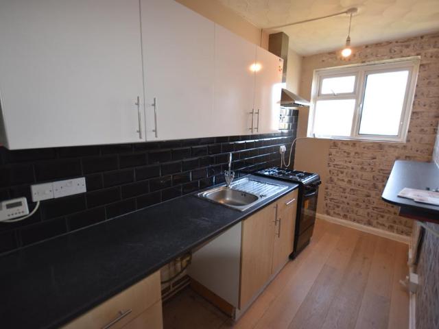 Broadlands road, Southampton SO17 2 bed flat to rent £1,095 pcm £253 pw