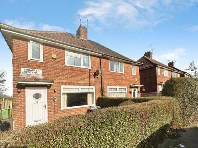 Broadlea Crescent, Leeds, 3 Bedroom Semi detached
