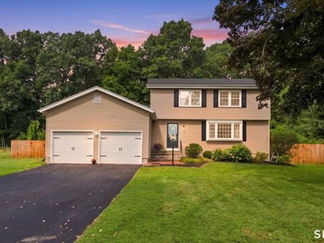 Broadleaf Cir, Windsor, Home For Sale