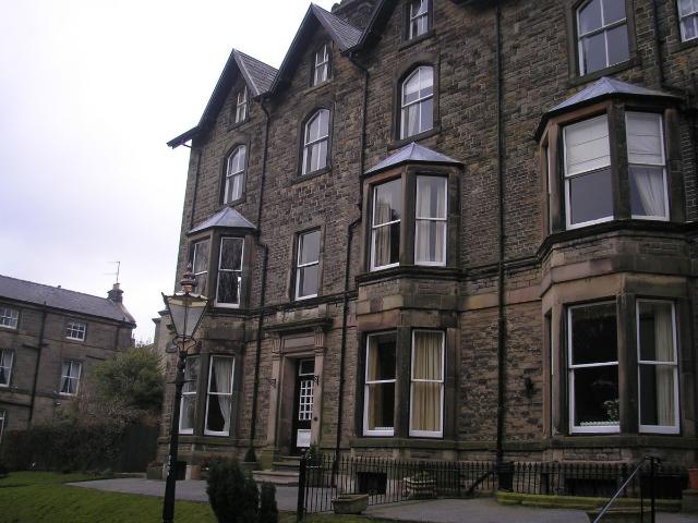 Broadwalk, Buxton SK17, 2 bed flat to rent, £999 pcm | PrimeLocation
