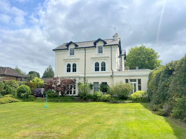 Broadwater Down, Tunbridge Wells TN2, 1 bed flat to rent, £1,350 pcm | PrimeLocation