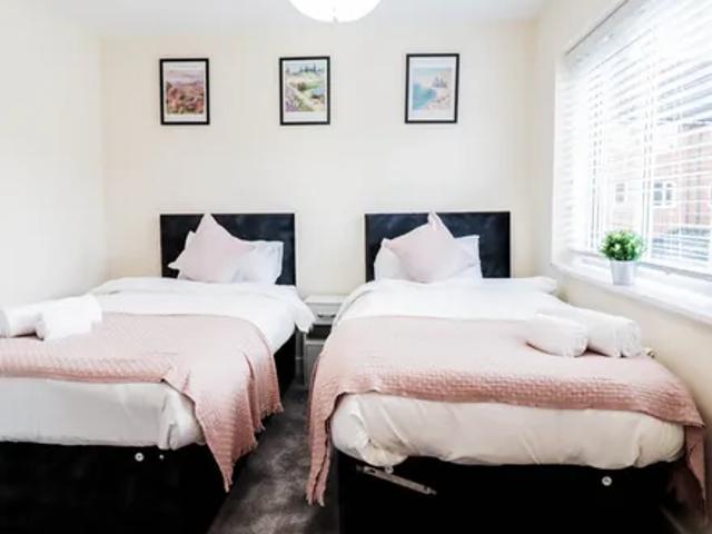 Broadwater Road, Glyndon, London, SE28 0BL, United Kingdom | 3 bed house for rent #165470707 | Rentberry