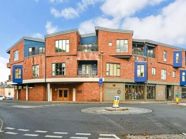 Broadwater Road, Romsey Town Centre, 2 Bedroom Flat