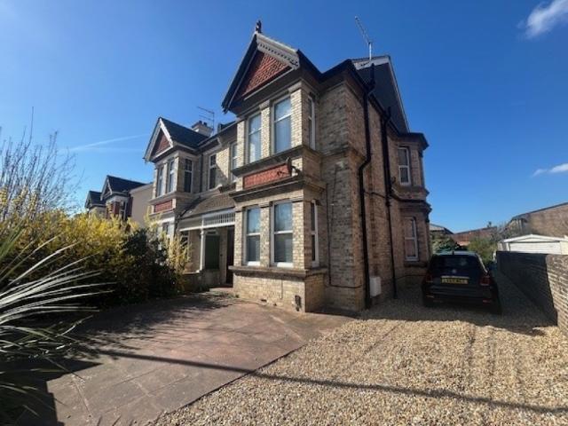 Broadwater Road, Worthing BN14, Room to rent, £800 pcm | PrimeLocation