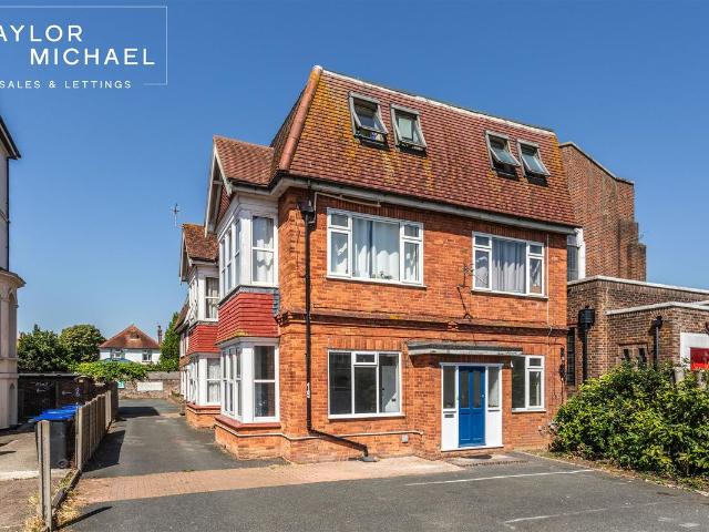 Broadwater Road, Worthing BN14, Studio to rent, £900 pcm | PrimeLocation