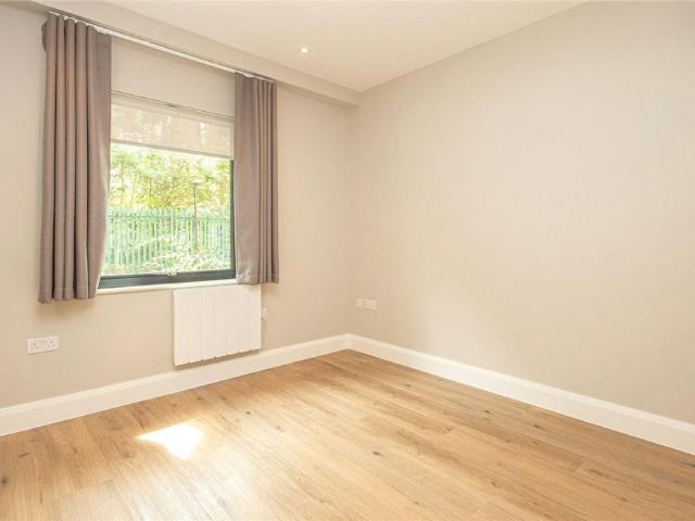 Broadwater Road, Welwyn Garden City, Hertfordshire, AL7 3AX