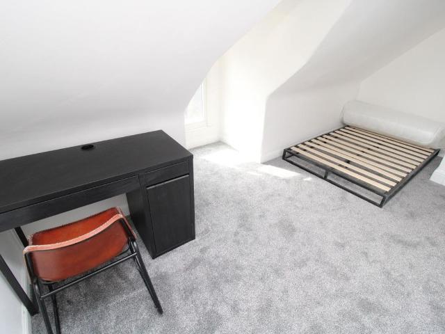 Broadway, Treforest, Pontypridd CF37, Room to rent, £450 pcm | PrimeLocation