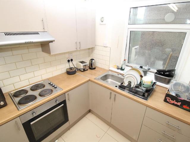 Broadway, Treforest, Pontypridd CF37, Room to rent, £325 pcm | PrimeLocation