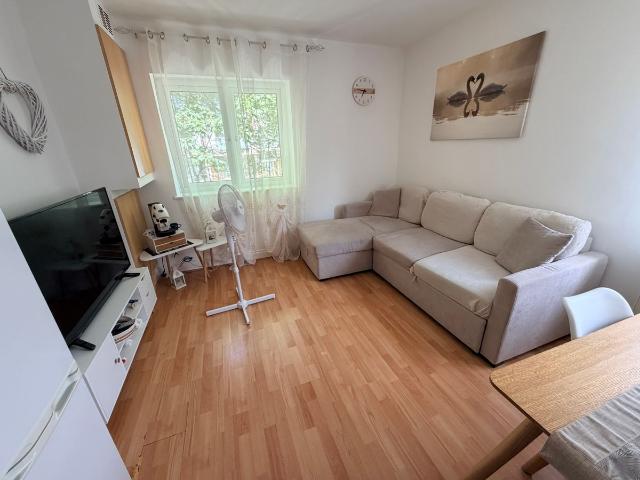 Broadway, West Ealing W13, 1 bed flat to rent, £1,450 pcm | PrimeLocation