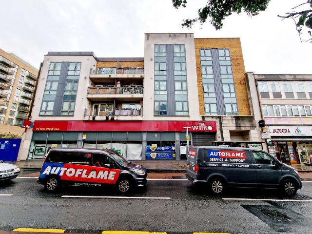 Broadway, West Ealing W13, 1 bed flat to rent, £1,600 pcm | PrimeLocation