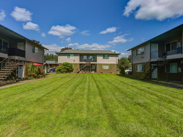 Broadway Apartments