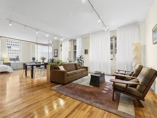 Broadway Apt D, Manhattan, Property For Sale