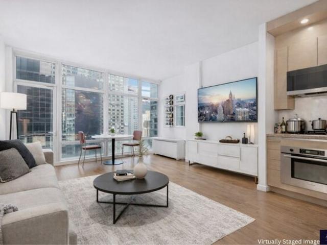 Broadway Apt D, New York, Condo For Sale