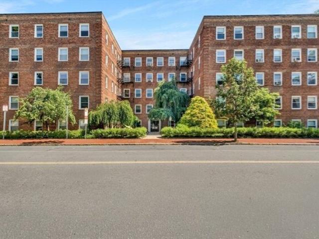 Broadway Apt La, Cambridge, Condo For Sale