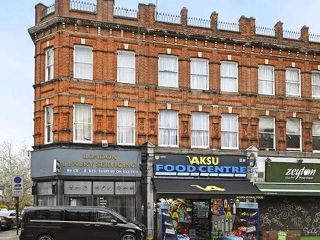 Broadway Bagel Bakery, Cricklewood Broadway, London, NW2 3JR, United Kingdom | 3 bed house for rent #167260899 | Rentberry