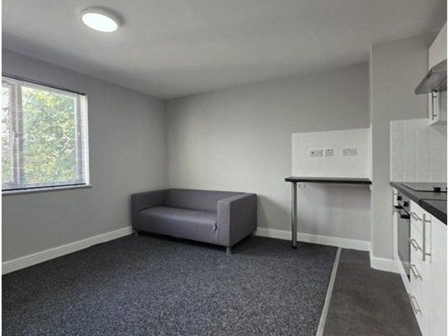 Broadway, Cardiff CF24, 1 bed flat to rent, £775 pcm | PrimeLocation