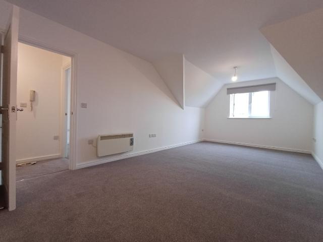 Broadway CF24, 1 bed flat to rent, £795 pcm | PrimeLocation