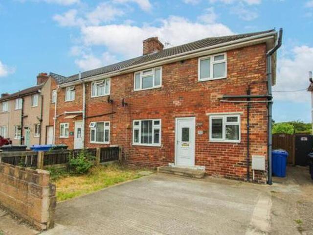Broadway, Dunscroft, 3 Bedroom End