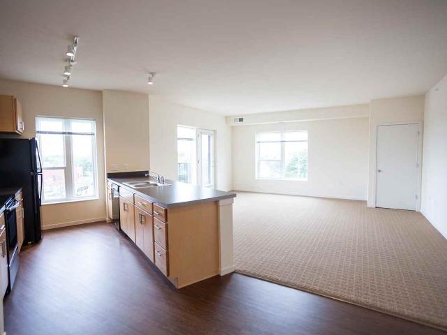 Broadway Flats 2 Bedroom Apartment for Rent at 2505 Penn Ave N, Minneapolis, MN 55411 Jordan