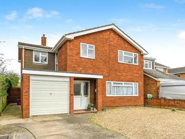 Broadway, Houghton Conquest, 4 Bedroom Detached