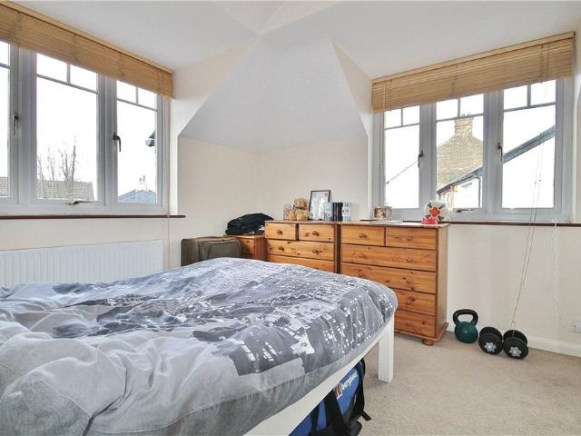 Broadway, Knaphill, Woking, Surrey, GU21 2DR