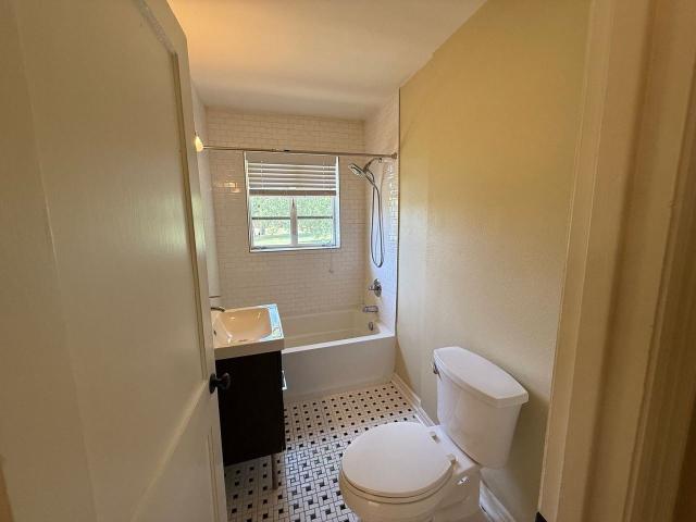 Broadway Manor 2 Bedroom Apartment for Rent at 1406 Broadway St, Little Rock, AR 72202 Downtown Little Rock