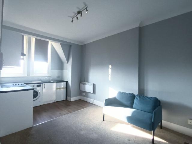 Broadway Parade, Crouch End, London N8, 1 bed flat to rent, £1,450 pcm | PrimeLocation